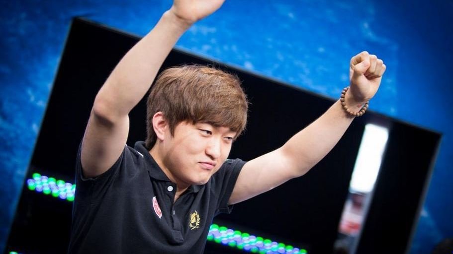 Starcraft II : L'heure de Flash - Actualités du 01/09/2014 - jeuxvideo.com