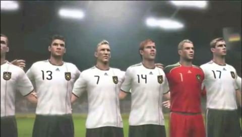 Gameplay Pro Evolution Soccer 2011 : Menus et matches - jeuxvideo.com