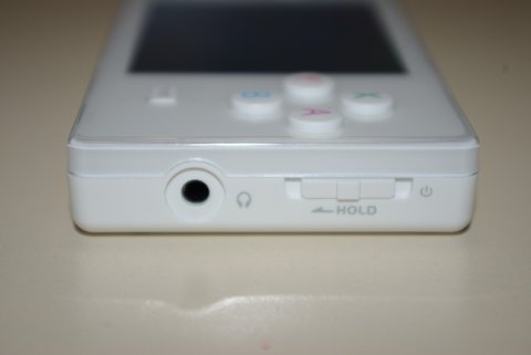 Caractéristiques techniques - Dingoo A320 : la portable low cost ...