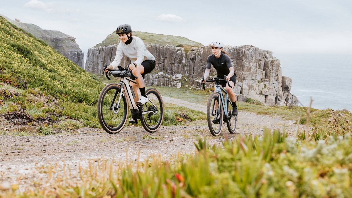 J’ai roulé avec les futurs vélos et VTT électriques surpuissants et ...