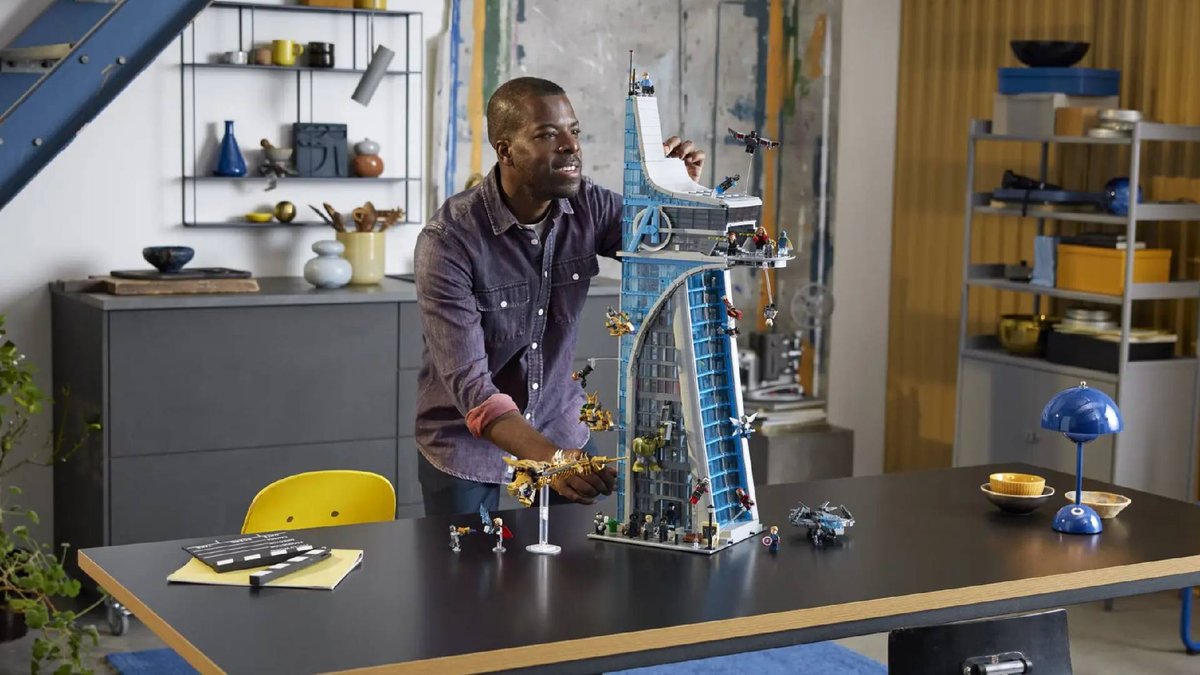 Le set LEGO avec plus de 30 personnages : « La tour des Avengers » est ...