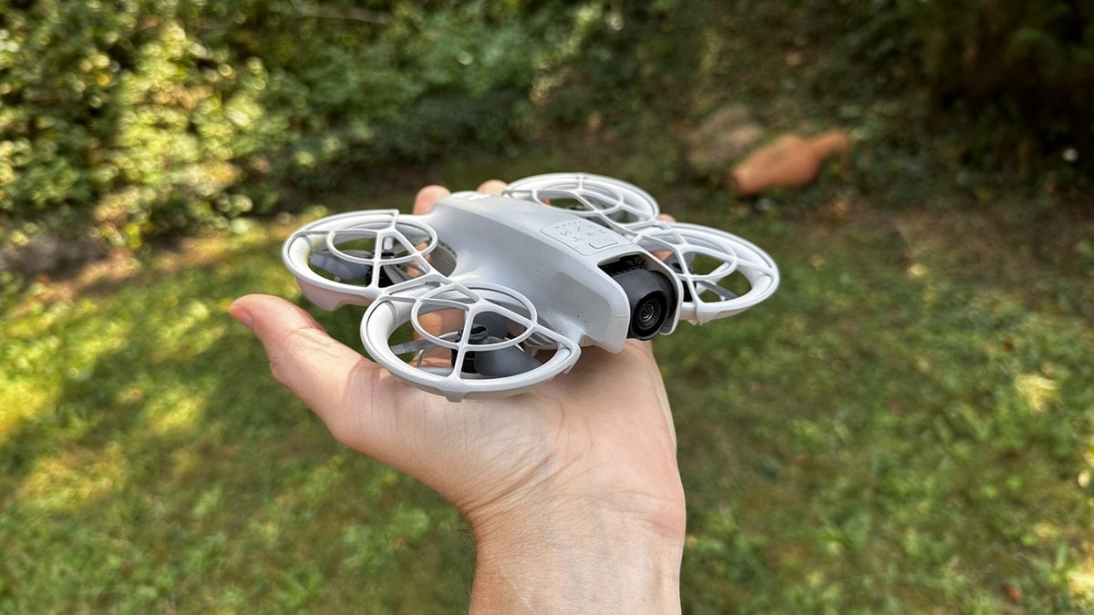 Nous avons testé le DJI Neo, un drone intelligent ultra-compact qui ...