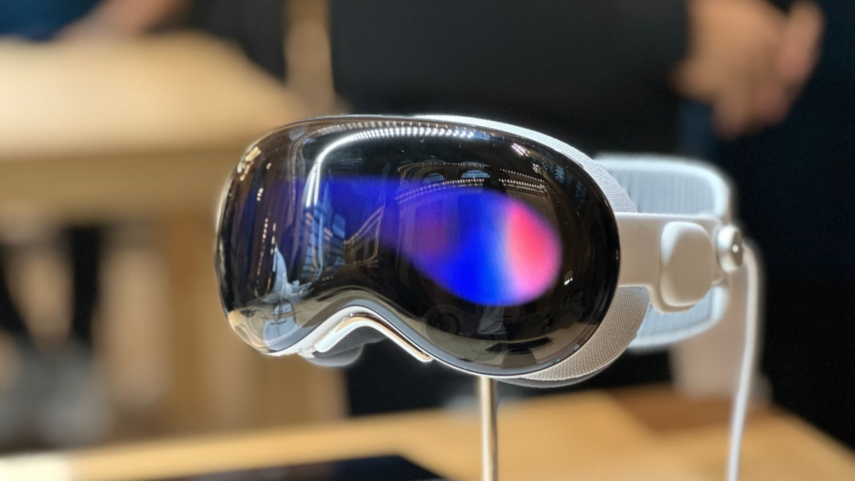 Vous vous en fichez de l'Apple Vision Pro ? Tim Cook le sait, et il n ...