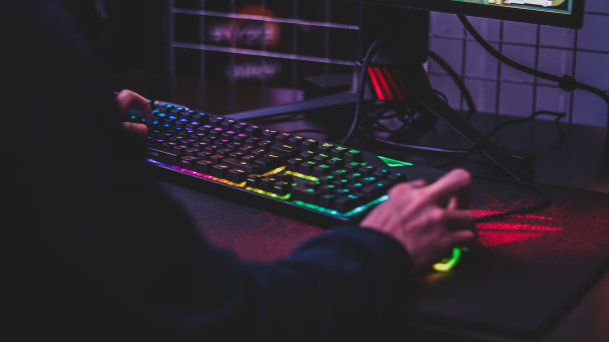 NVIDIA Geforce RTX 5070 Ti contre AMD Radeon RX 9700 XT : les experts ...