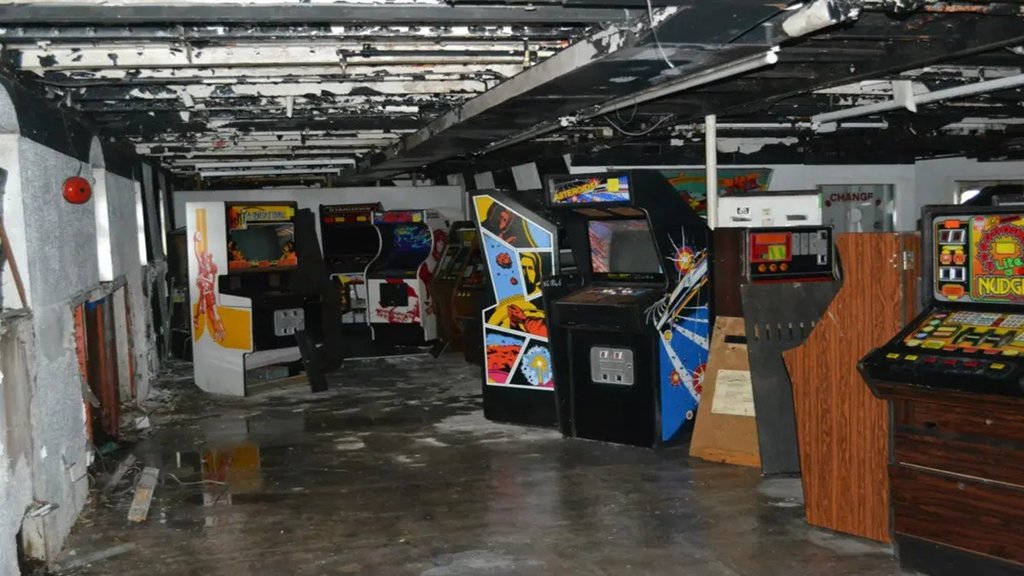 Uncovering a Hidden Gem: 50 Arcade Machines Found on an Abandoned Boat ...