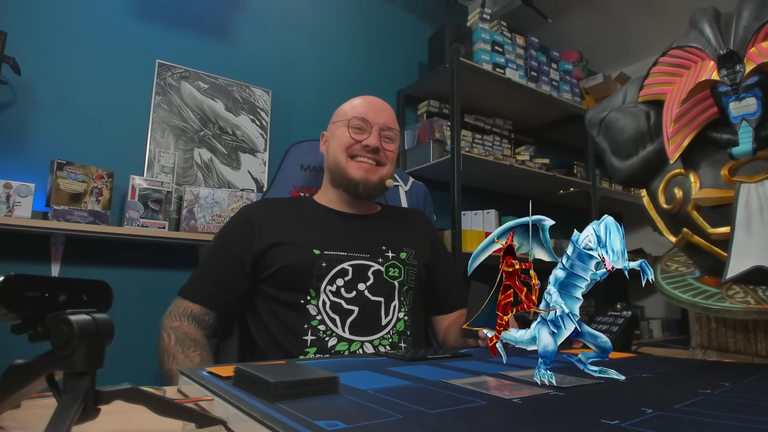 Yu-Gi-Oh! : Zouloux réalise le rêve de tous les fans ! - jeuxvideo.com