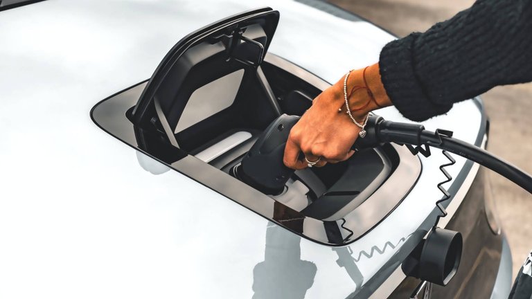 Comparing Electric and Thermal Cars: Which Pollutes More Throughout its ...