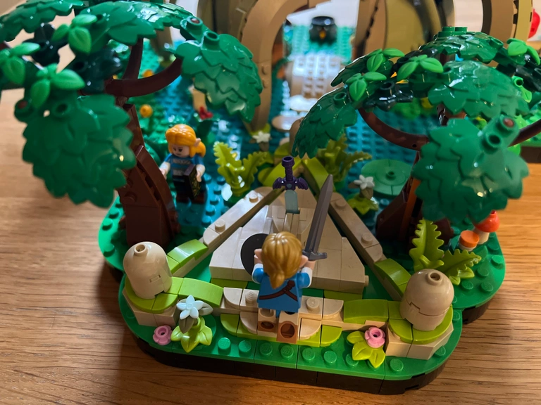 Test LEGO Zelda Vénérable Arbre Mojo 2-en-1 : merveilleux, avec une ...