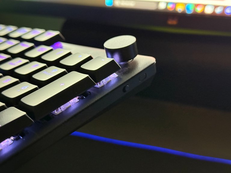 Test Trust GXT 868 Torix : le clavier gamer sans fil RGB à moins de 90 ...