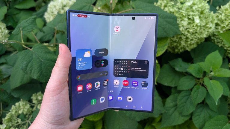 Avec son iPhone pliable, Apple peut-il faire mieux que le Galaxy Z Fold 7 de Samsung ...