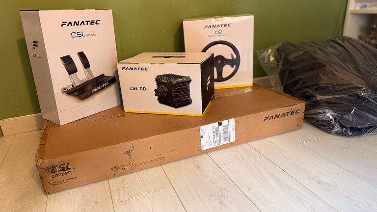 J'ai testé le bundle complet du cockpit CSL de Fanatec : un vrai setup ...