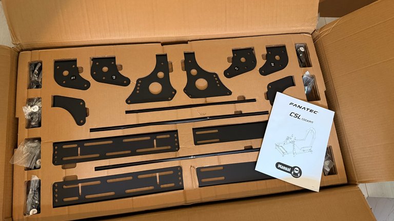 J'ai testé le bundle complet du cockpit CSL de Fanatec : un vrai setup ...