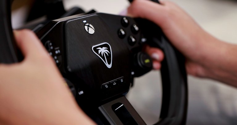 Test du volant Turtle Beach Racer : liberté sans-fil et confort canapé ...