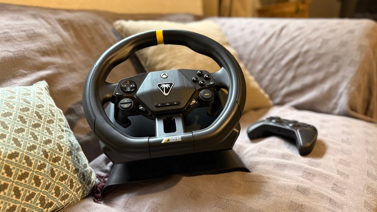 Test du volant Turtle Beach Racer : liberté sans-fil et confort canapé ...