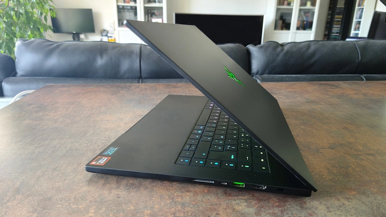 Test Razer Blade 16 (2025) : Le PC portable gamer à emporter partout ...