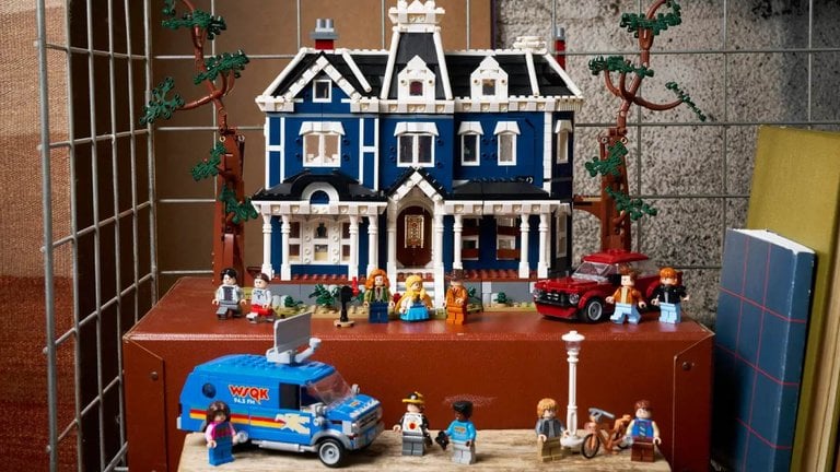 LEGO célèbre la fin de Stranger Things avec un gros set rendant hommage ...