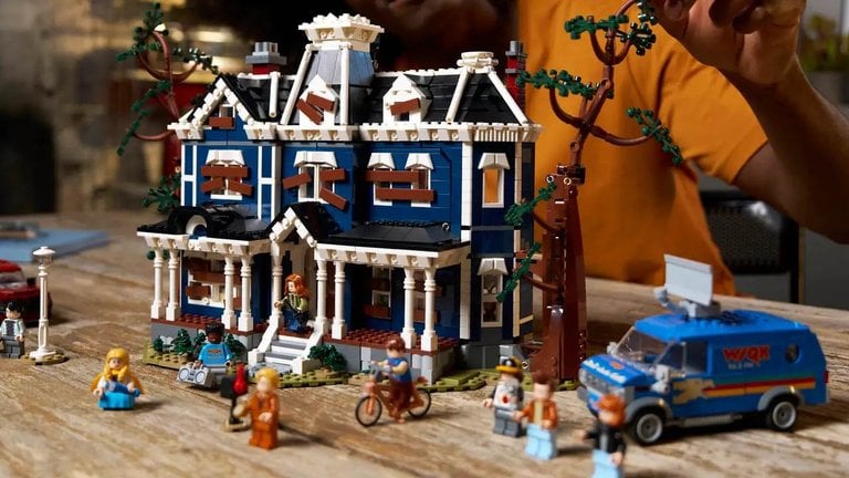 LEGO célèbre la fin de Stranger Things avec un gros set rendant hommage ...