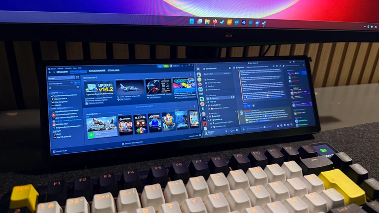 J'ai intégré l'écran compagnon Corsair Xeneon Edge dans Flight ...