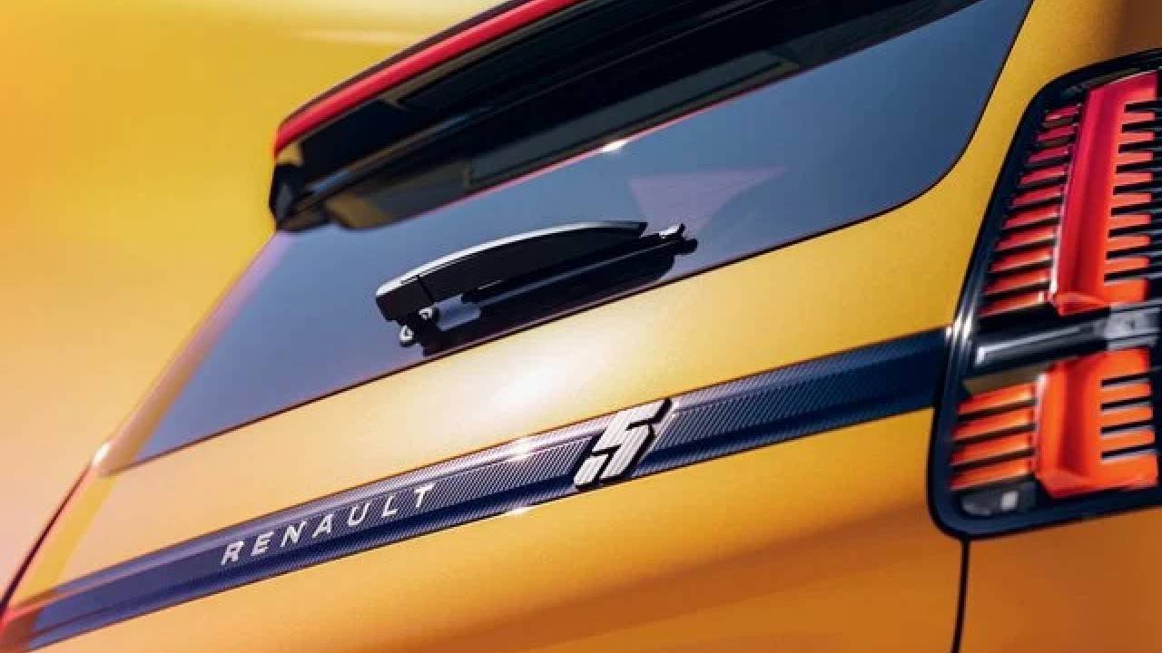 Mobilité urbaine : voiture électrique ou hybride, trottinette électrique, vélo électrique ...